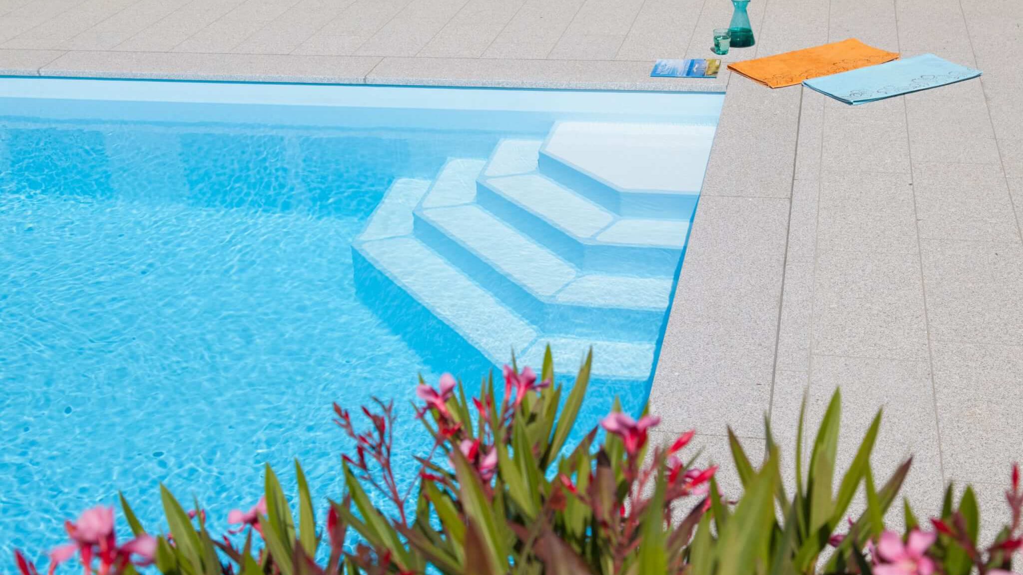 Pooleinstieg - Einstiegstreppen & Strandeingang | Happy-pool