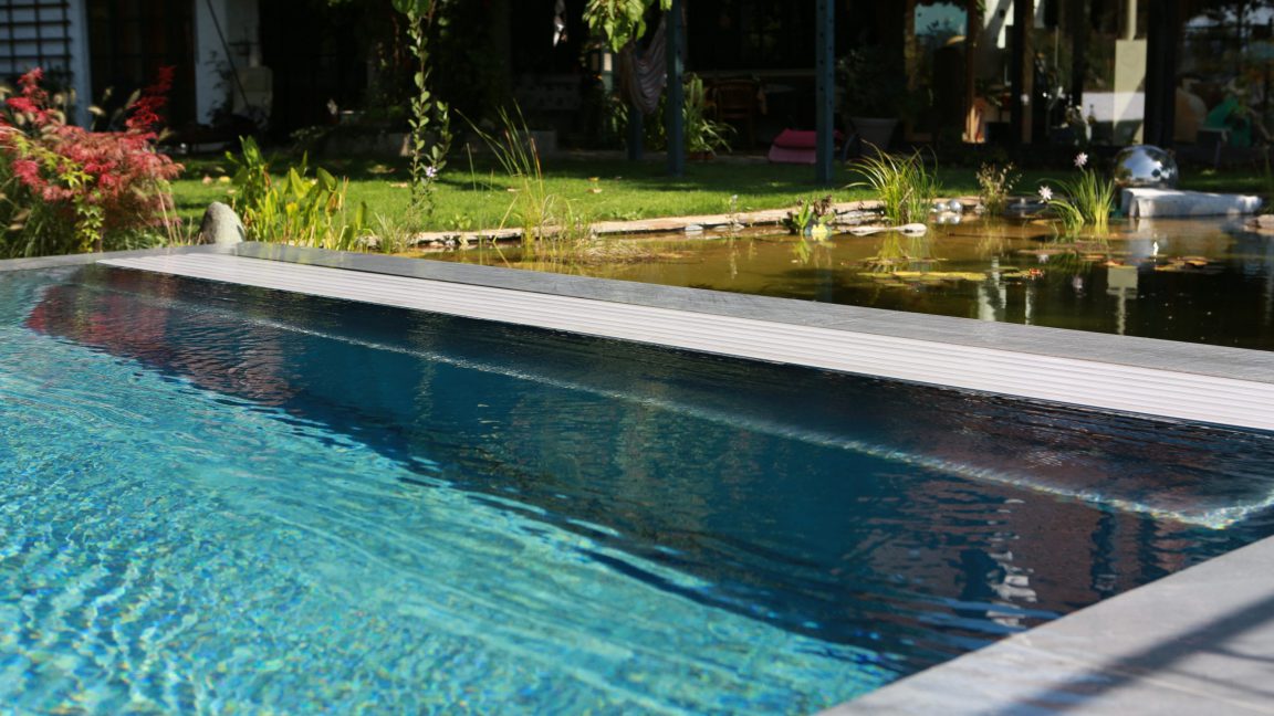 Qualitative Rollabdeckungen aus Österreich | Happy-pool 2024