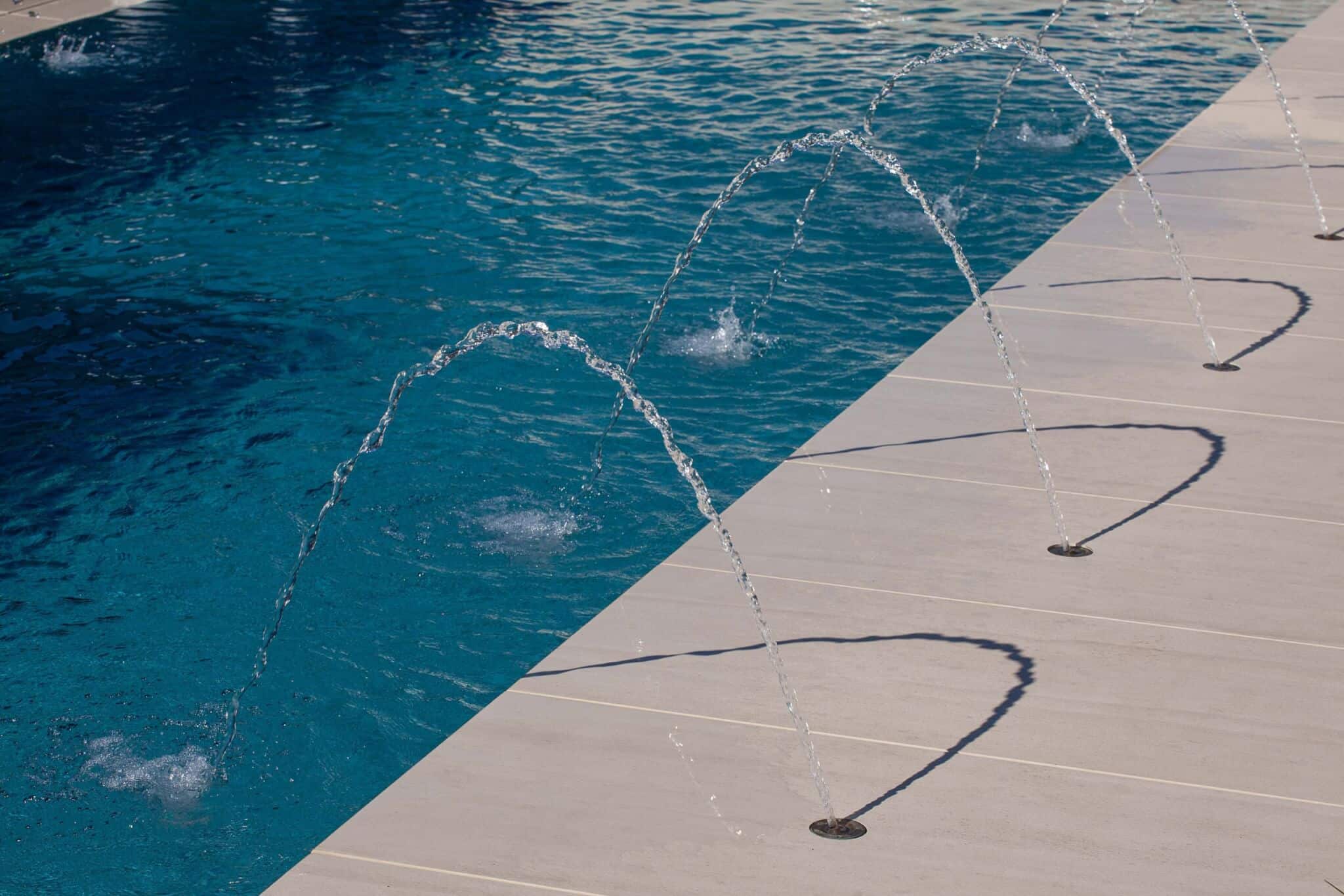 Entdecken Sie Wasserspiele für Ihren Pool | Happy-pool